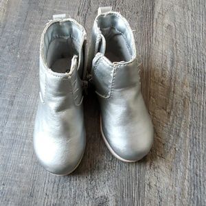 OshKosh B'gosh | Shoes | Osh Kosh Silver Little Girls Ankle Boots ...